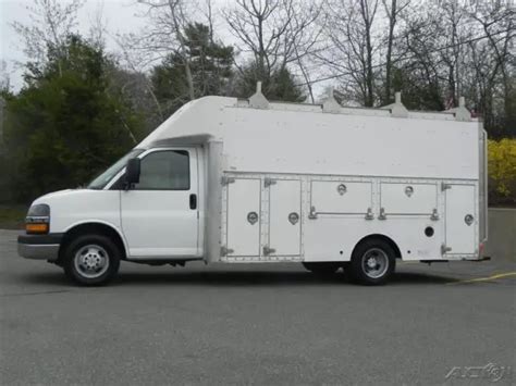 05 Chevrolet Express Cutaway Utility Van 60l Vortec Gas Utilimaster