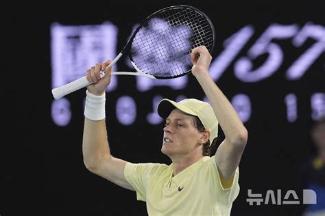 세계 1위 신네르 츠베레프 꺾고 호주오픈 테니스 2연패