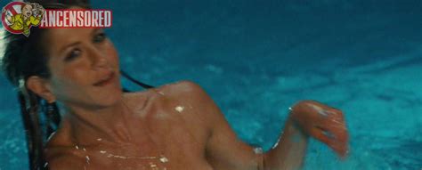 Naked Jennifer Aniston In Marley And Me