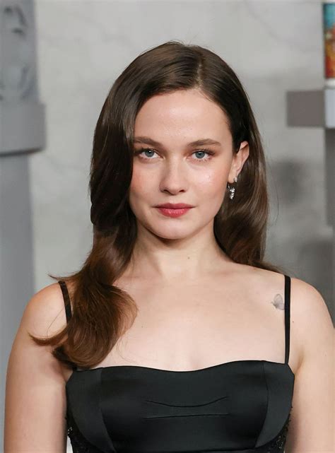 Cailee Spaeny At Wake Up Dead Man A Knives Out Mystery” Premiere In