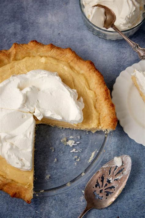 Silky Vanilla Pudding Pie With Homemade Whipped Cream Easy Southern