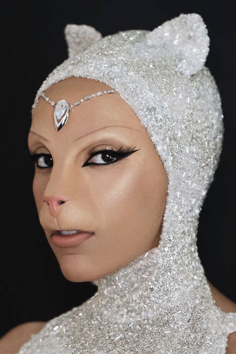 Doja Cat Wore Cat Inspired Prosthetics For Her Kitty Couture Debut At