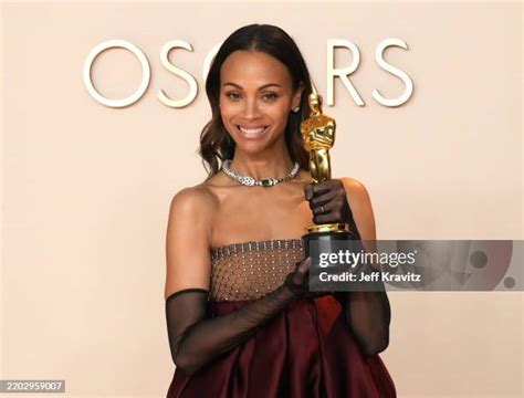 42 285 Zoe Saldana Photos And High Res Pictures Getty Images