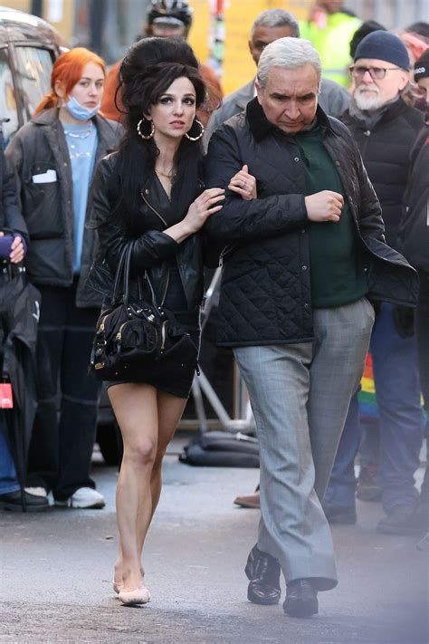 Amy Winehouse Amy Winehouse Film Back To Black Paparazzi Are The