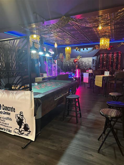 Retro Bar 8 Retro Bar 8 Updated Their Cover Photo