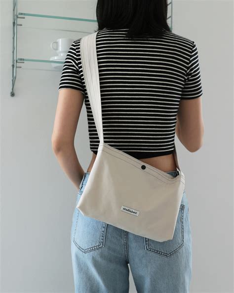 나일론 크로스백 여성 미니 아이보리 데일리에코백