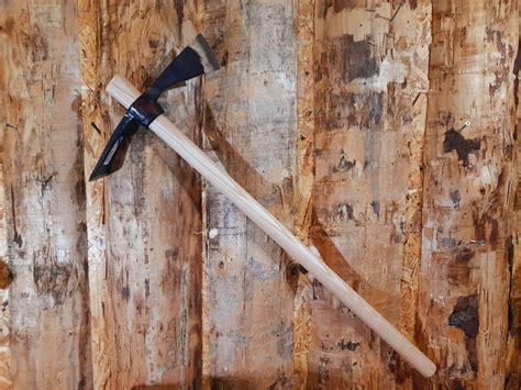 Krydshakke Smedet Økseriget