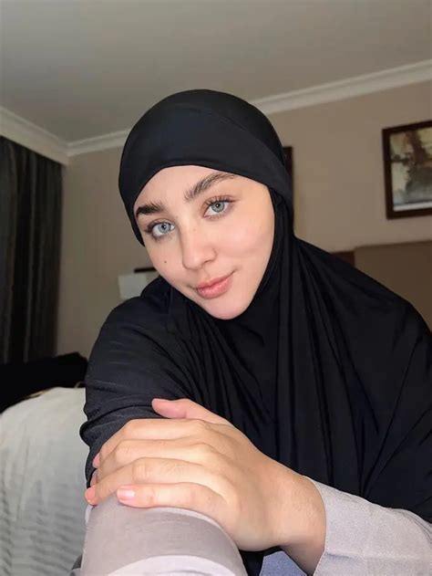 Cerita Di Balik Keputusan Istri Ali Syakieb Mantap Berhijab Malu Sama