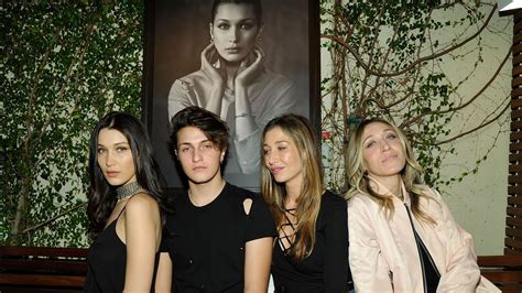 Marielle And Alana Hadid