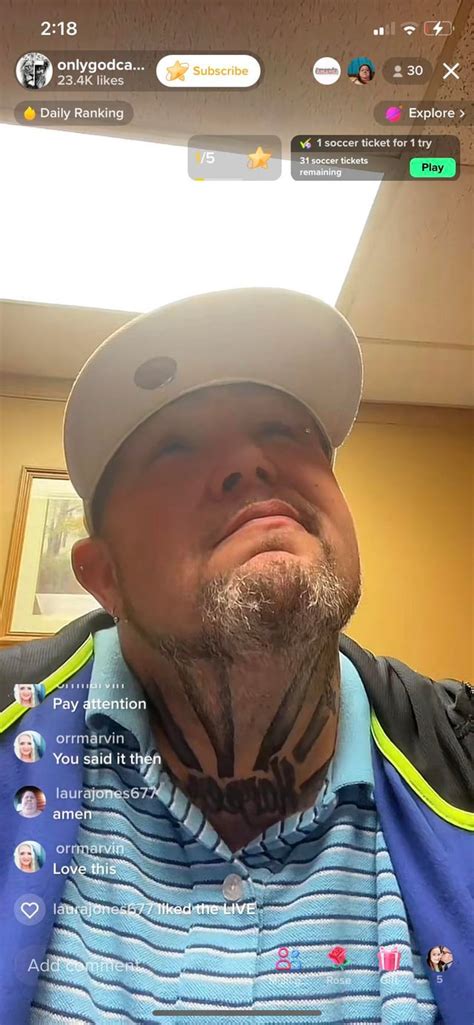 Tiny Diny Is Live I Hate When He Turns His Head Back And Forth And Looks To The Ceiling Then