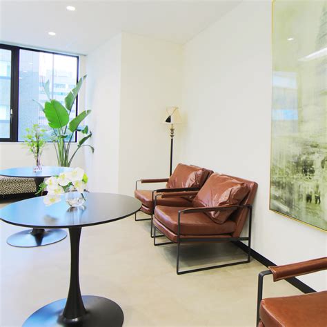 企業（東京） フェイクグリーン事例 造花・フェイクグリーン プリマ株式会社コーポレートサイト