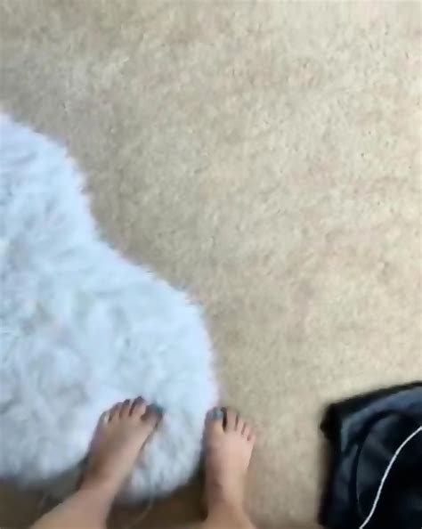 Nerdy Girl Showing Tits On A Private Periscope Stream Eporner