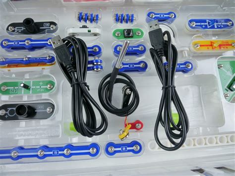 ชุดวงจรอิเล็กทรอนิกส์สร้างหุ่นยนต์และเขียนโปรแกรมได้โดยใช้ภาษาซี