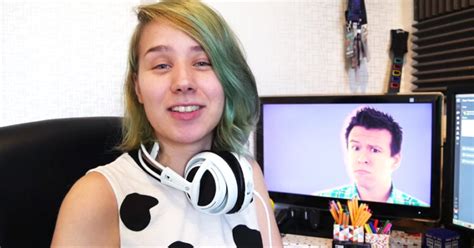 10 Hot Sexy Evelin Molander Bikini Pics