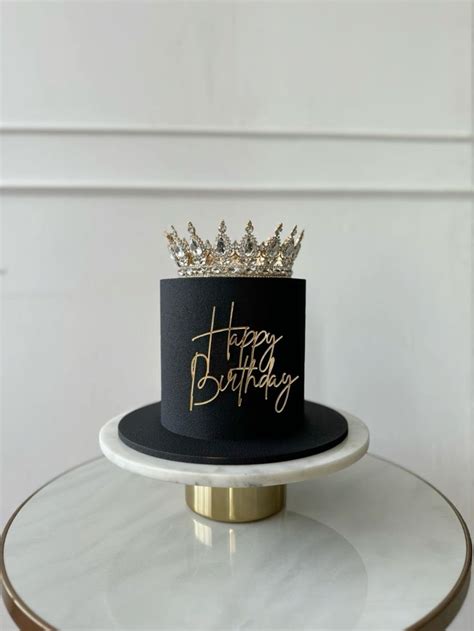 Торт с короной оригинальный дизайн для праздника