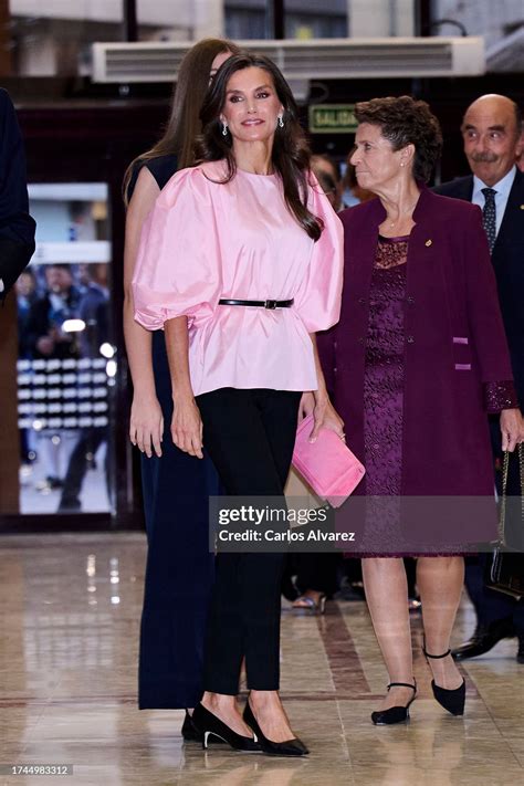 웨스트 아스투리아스 공주 시상식 전야 콘서트에 참석한 스페인 왕실 가족👗💎