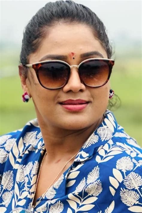 Keerthi Bhat Wiki Biography Age Gallery Spouse And More