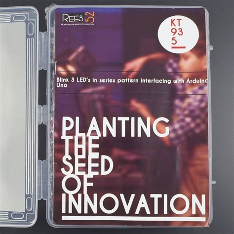 Blink 3 Leds In Series Pattern Interfacing Rees52