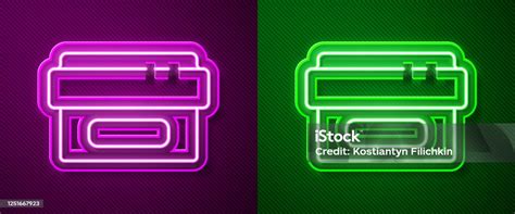 보라색과 녹색 배경에 고립 된 빛나는 네온 라인 연고 크림 튜브 의학 아이콘 튜브 용기 치약 크림 기호 벡터 일러스트레이션 건강