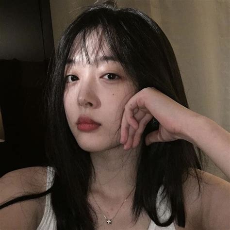 Choi Jinri Sulli Selca Icon Pfp Kpop Sulli Garotas Ideias De Cabelo
