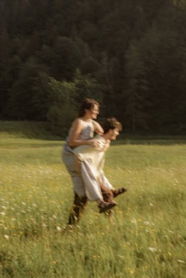 Soft Summer Couples Session Keola And Matty Engagement Photos Couple