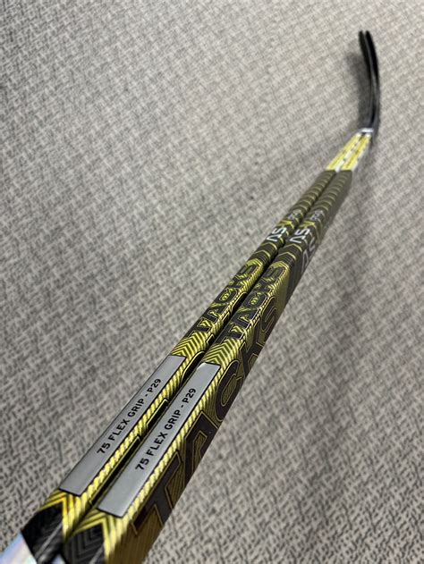 2 Pack Ccm As V Pro 75 Flex P29 Curve Right Hand Sticks Sidelineswap