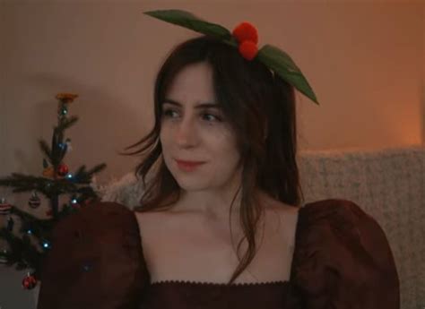 Pin By Senay On Dodes Dodie Clark Singer Human Poses