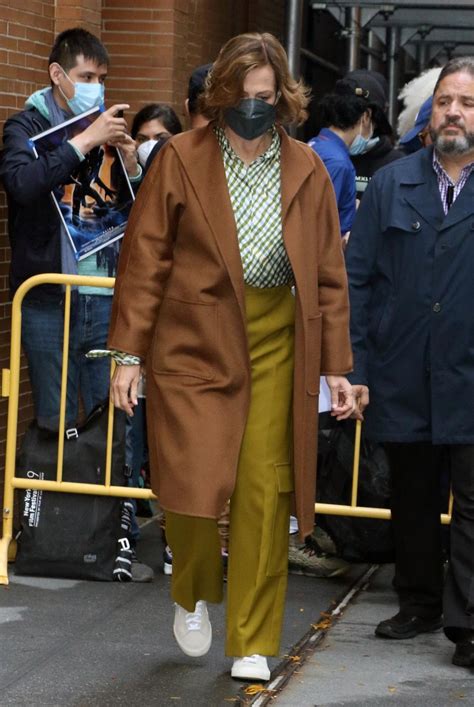 Sigourney Weaver Arrives At The View In New York 10 25 2022 Hawtcelebs