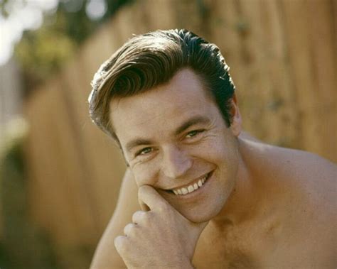 25 Handsome Portrait Photos Of Very Young Robert Wagner In The 1950s