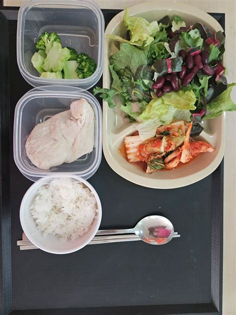 이렇게 먹는게 왜 삼시세끼 다 이렇게 먹는건 아니라규 건강하고 싶어서 그런건데 건강