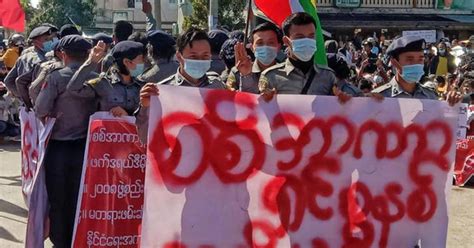 အာဏာသိမ်း ၂၁ လမှာ Cdm ရဲနဲ့ စစ်သည် တစ်သောင်းကျော်လာကြောင်း Nug ပြော မ