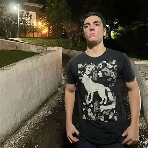 Entendendo as diferenças entre Código Procedural e Orientado a Objetos em JavaScript ou TypeScript