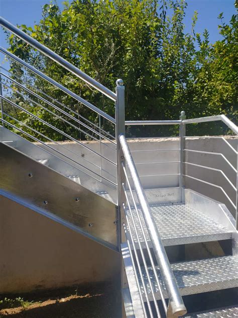 Μεταλλικές σκάλες εξωτερικού χώρου ΑΦΟΙ Ι ΖΑΦΕΙΡΑΤΟΥ