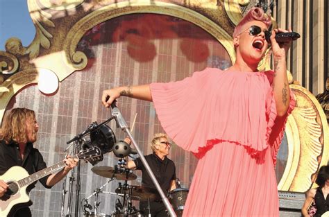 Pink Shooting A New Music Video Next Week Billboard