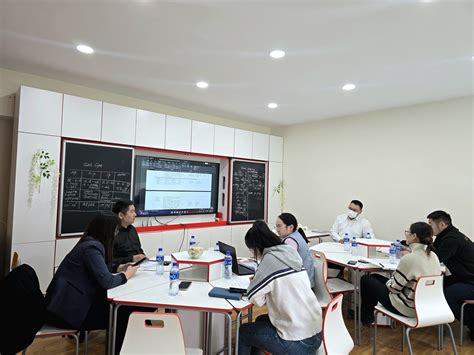 Хүмүүн Цогцолбор Хүмүүн Цогцолбор Сургуулийн зөвлөл