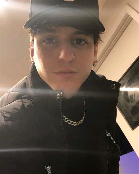 Christopher Veléz Muñoz Ofı̲̲c̲̲ı̲̲a̲̲l̲̲̲̲f̲̲b 🤗🇵🇪🇪🇨 Facebook