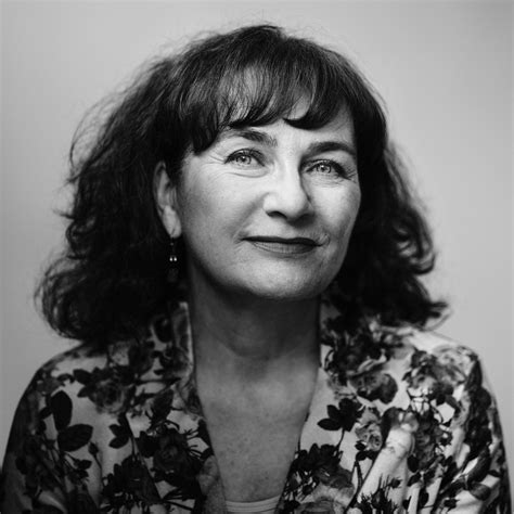 Ns Publieksprijs 2023 Gaat Naar Literaire Thriller De Camino Van Anya Niewierra De Volkskrant