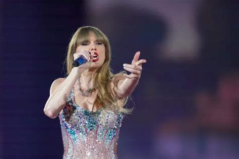 Taylor Swift Album Showgirl Breaks Spotify Streaming Record Newsn360