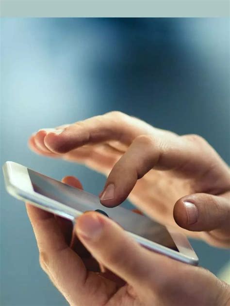 Super Amoled V S Super Lcd Key Differences Times Of India