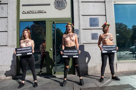 Editors Note Image Contains Nudity Group Editorial Stock Photo Stock Image Shutterstock