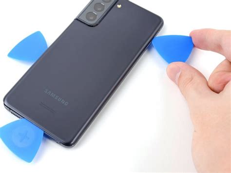 Как заменить аккумулятор Samsung Galaxy S21 - пошаговые действия с фото
