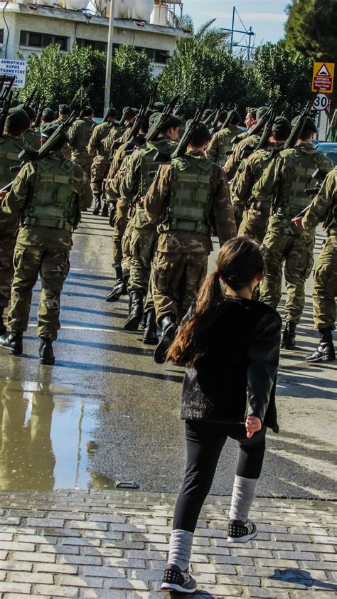 무료 이미지 사람들 소녀 육군 축제 병사들 행군하는 군대 2592x4608 658510 무료 이미지 Pxhere