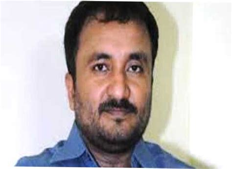 Vikas Bahl To Make Biopic On Mathematician Wizard Anand Kumar