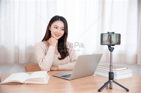 뷰티 네트워크 연예인 앵커 홈 휴대폰 생방송 사진 무료 다운로드 Lovepik