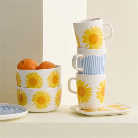 Oiva Auringonkukka Becher mit Henkel von Marimekko | Connox