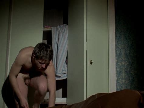 Briefs NAKED ON FILM MAN GETS READY FOR BED ThisVid