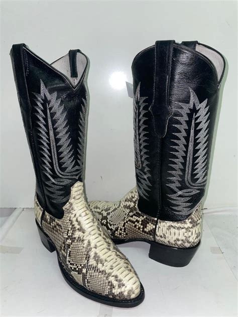 Cowtown Back Cut Python Ladies 8b R Toe Tims Boots