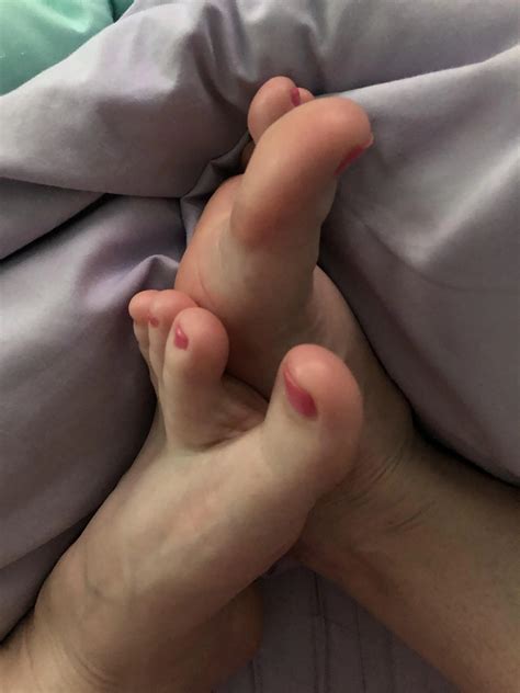 My Feet Need Your Attention Scrolller