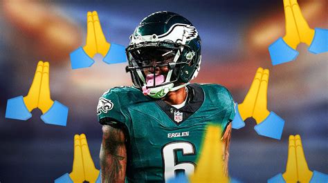 Eagles Devonta Smith Suffers Scary Concussion Vs Saints