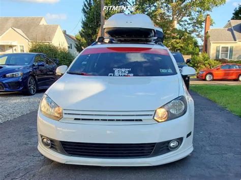 2011 Volkswagen Jetta Base With 18x8 5 Arc Ar5 And Forceum 215x40 On Air Suspension 2375948